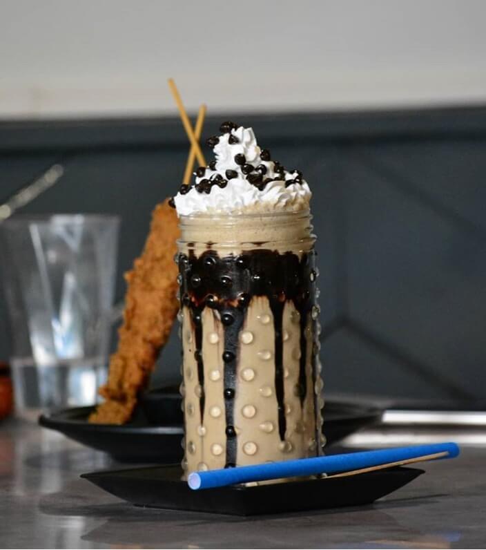 Saloni panda indian food blogger focus on restaurants